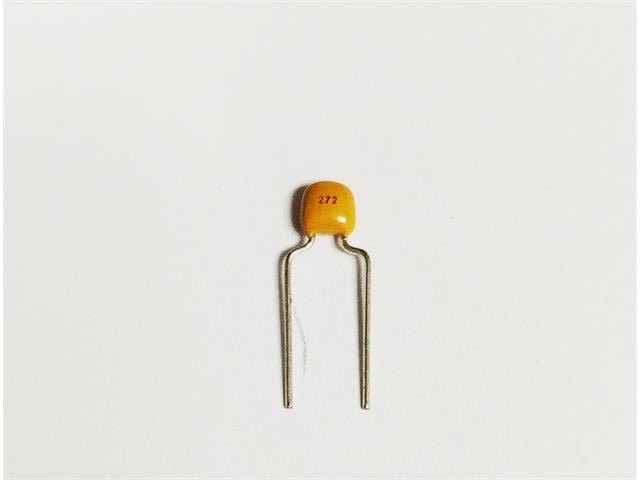 2,7NF 100V 5MM - Communica [Part No: 2,7NF 100V 5MM]