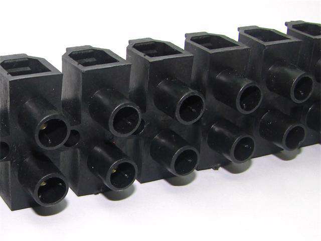 CHOC BLOCK 60ABK - Communica [Part No: CHOC BLOCK 60ABK]